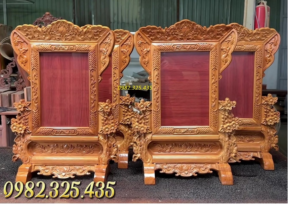 Khung ảnh thờ bằng gỗ đục chạm hoa mai và một số mẫu khung ảnh thờ